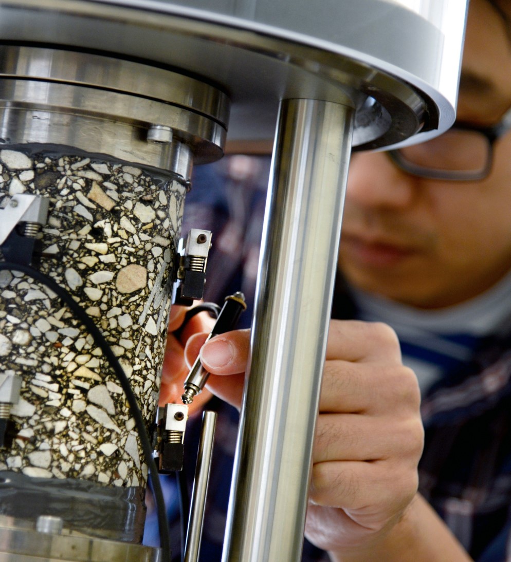 Asphalt Innovation Laboratory - Texas A&M Transportation Institute